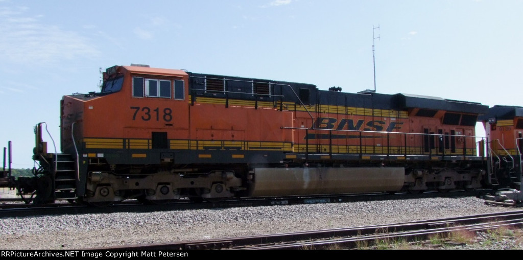 BNSF 7318
